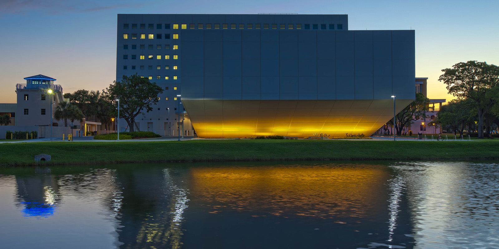 FIU Jorge M. Pérez Metropolitan Center